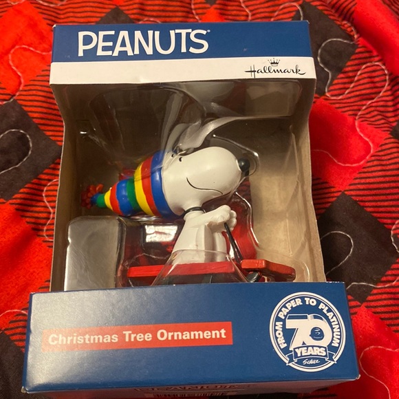 Hallmark | Holiday | Snoopy Off Peanuts | Poshmark
